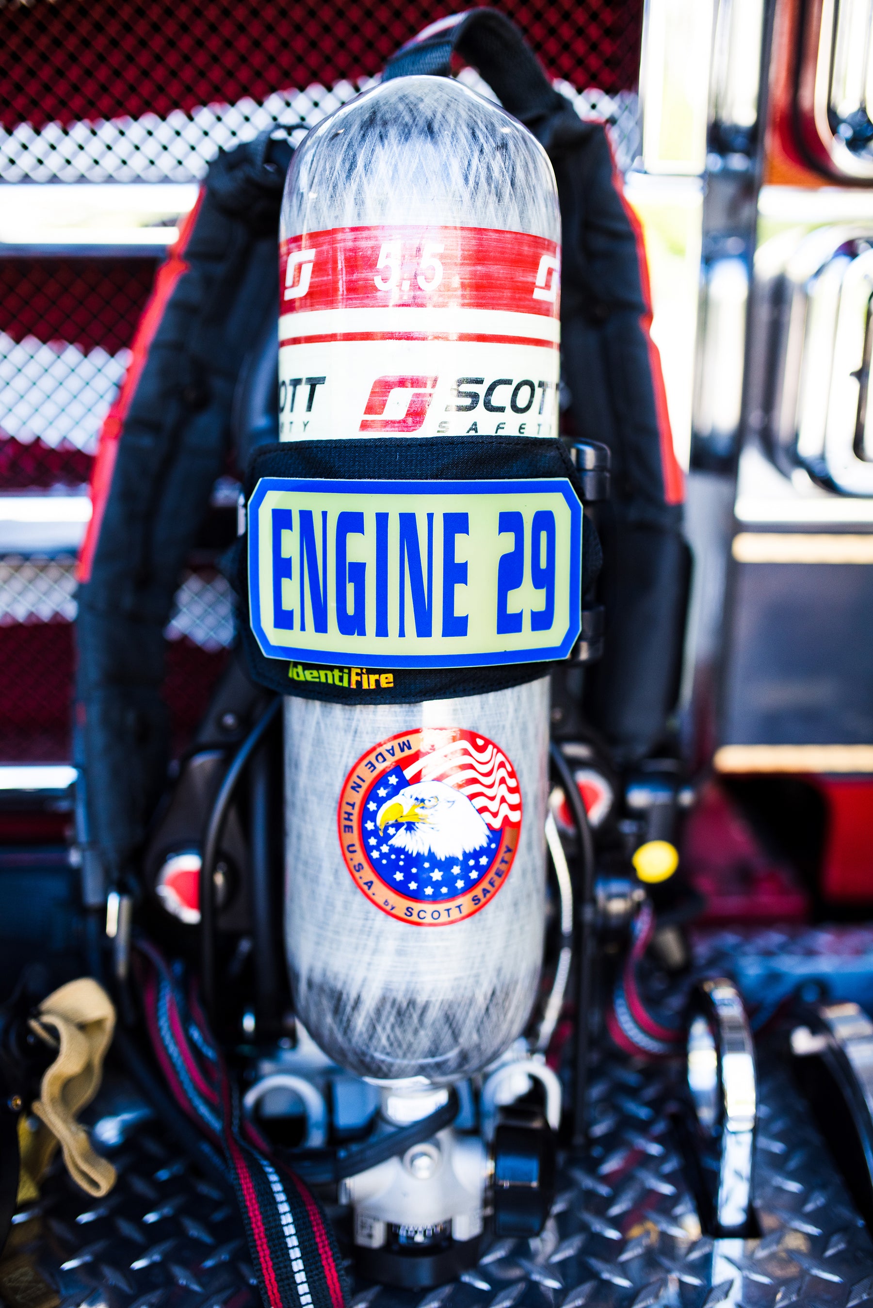 IdentiFire™ SCBA Accountability Rear Cylinder System