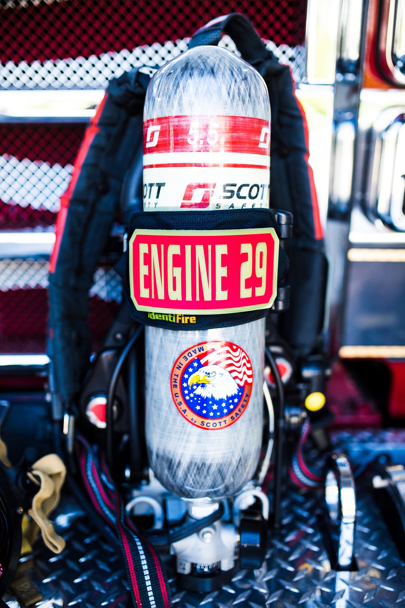 IdentiFire™ SCBA Accountability Rear Cylinder System