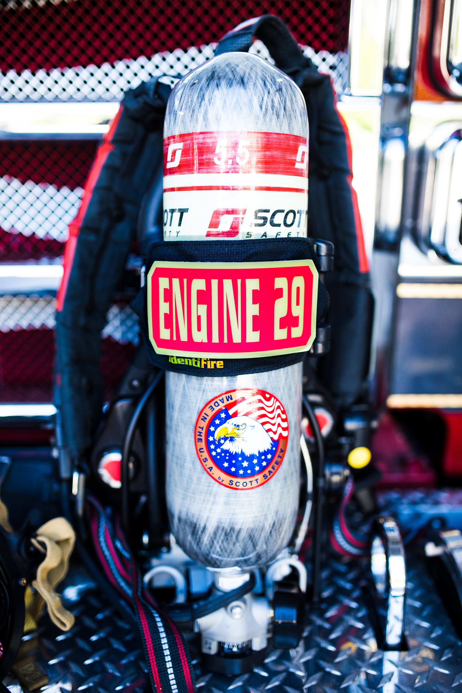 IdentiFire™ SCBA Accountability Rear Cylinder System